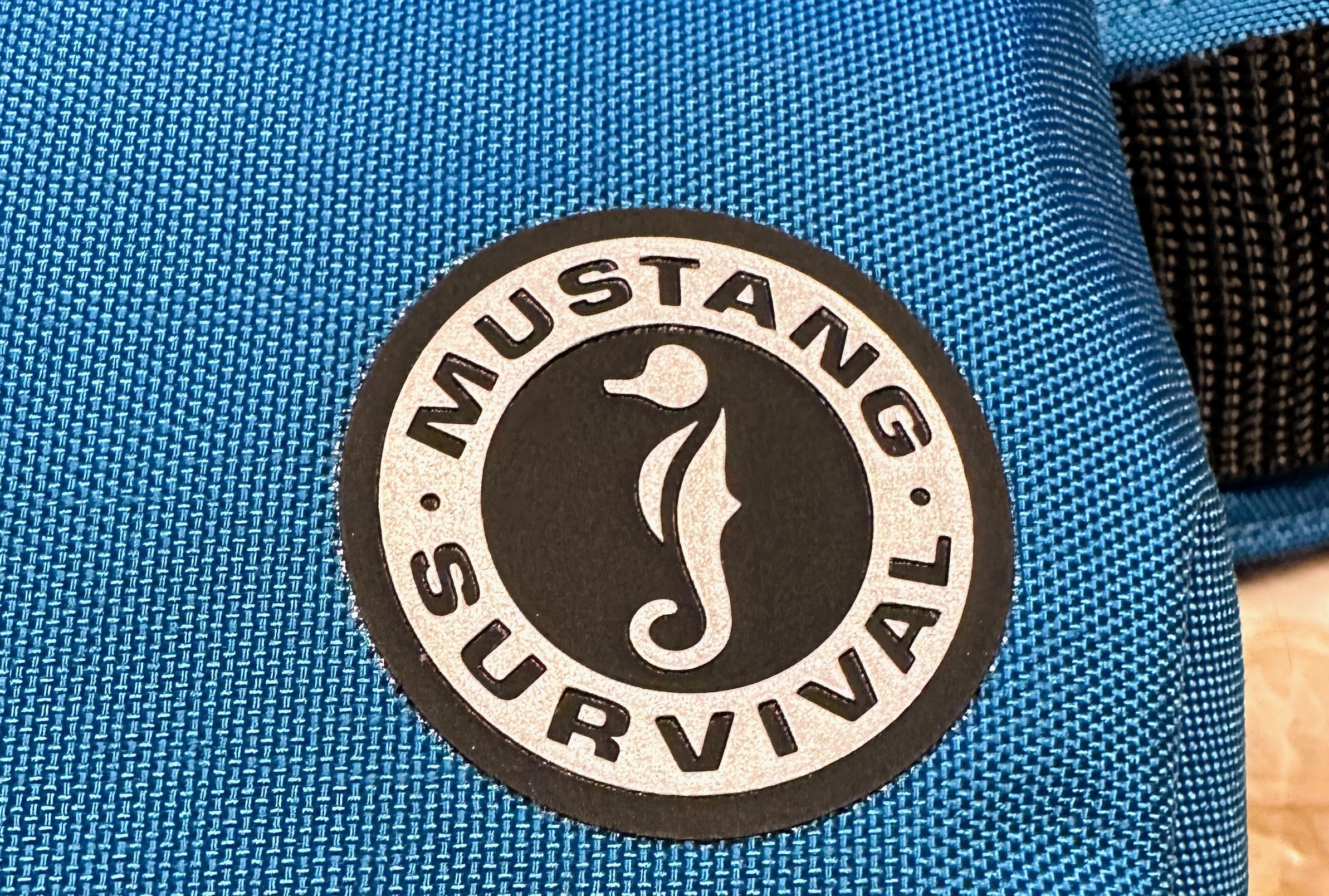 Mustang Survival PFD – For SUP – I Paddle 4 U
